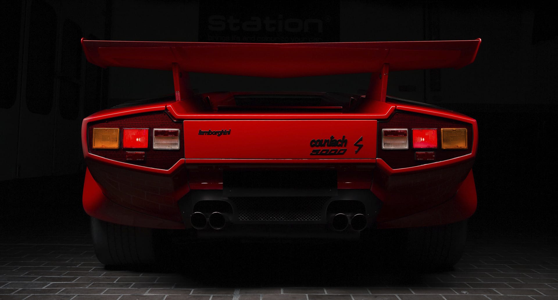 Restoration - Lamborghini Countach - Station